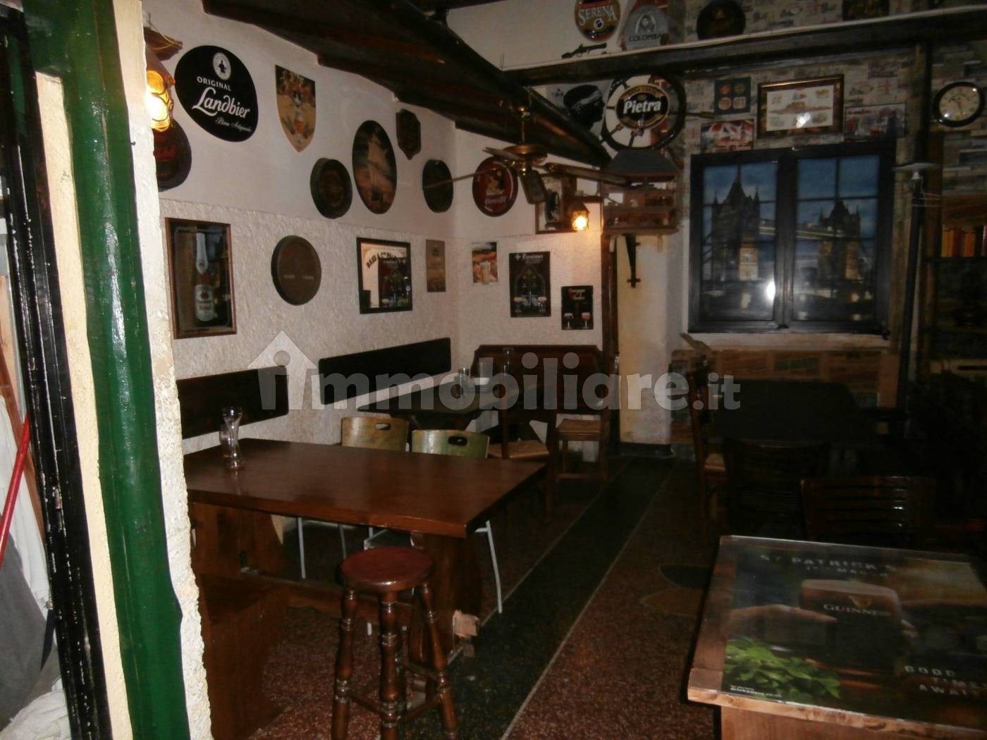 Locale commerciale in Vendita