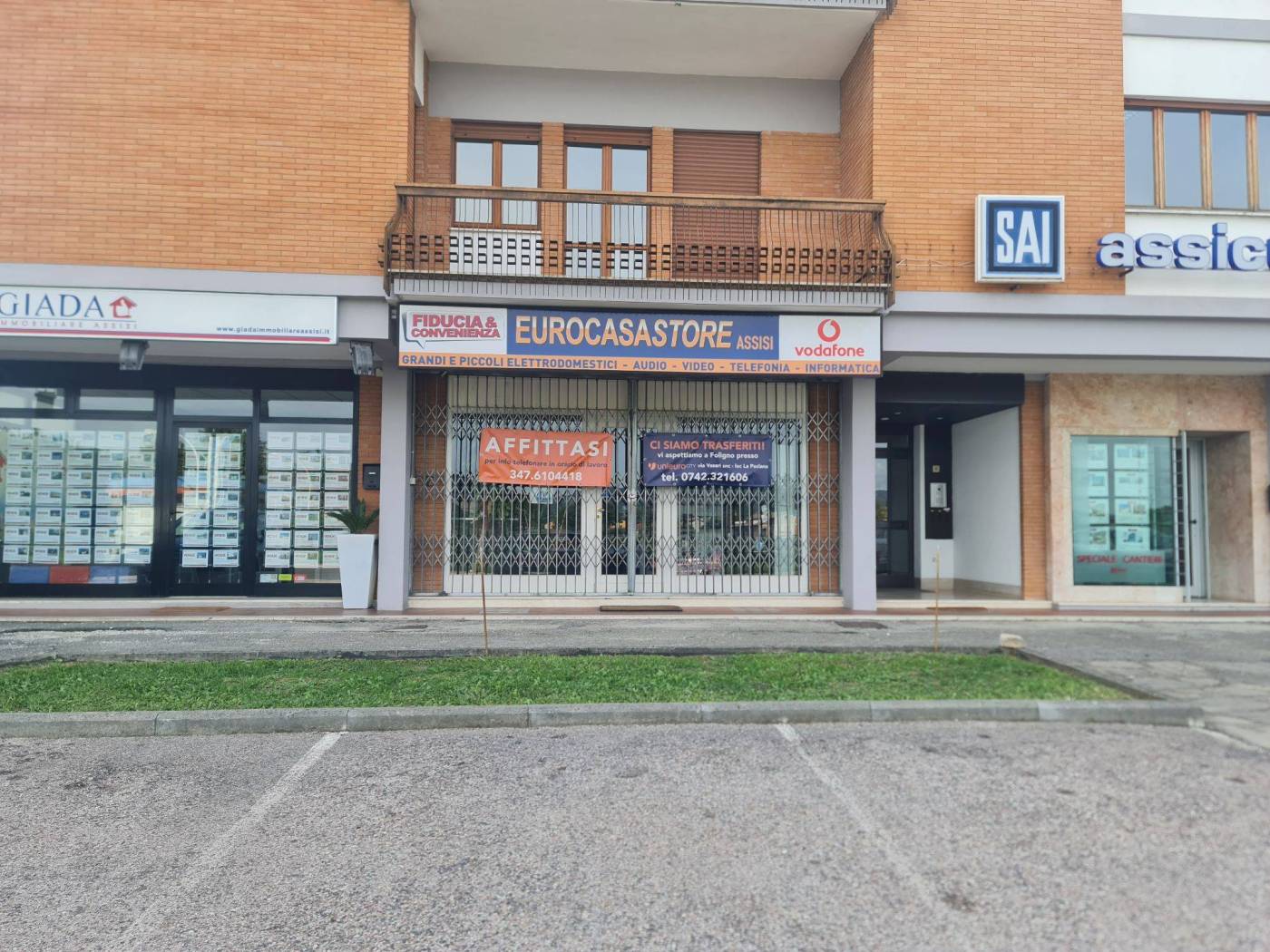 Locale commerciale in Vendita