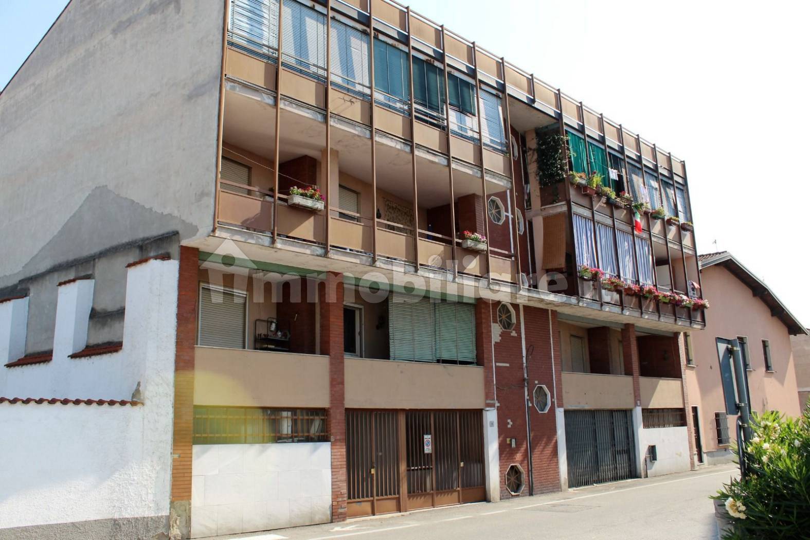 Trilocale via Giuseppe Mazzini, Cameri