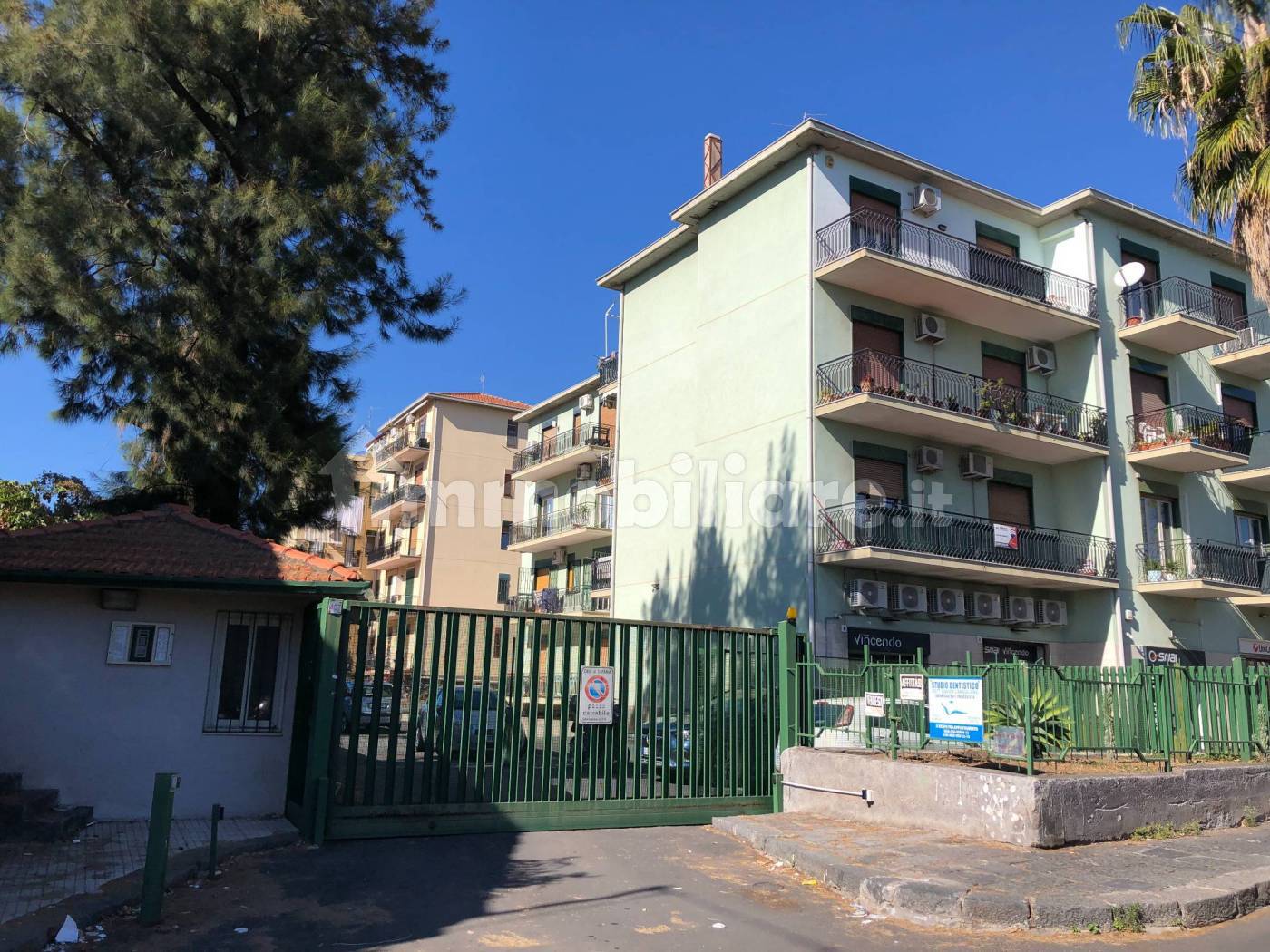 Quadrilocale via del Bosco 407, Barriera - Leucatia, Catania