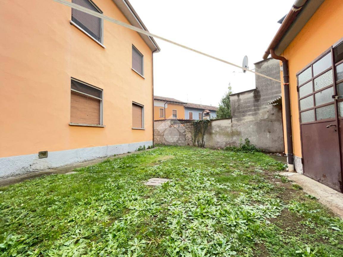 Trilocale via al serio 13, Pianengo