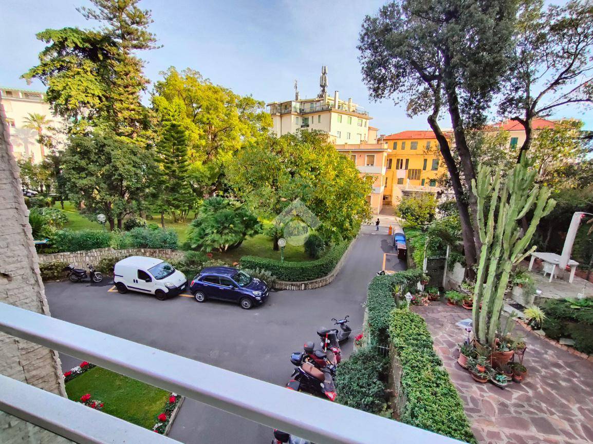 Trilocale via Legnano 10, Solaro, Sanremo