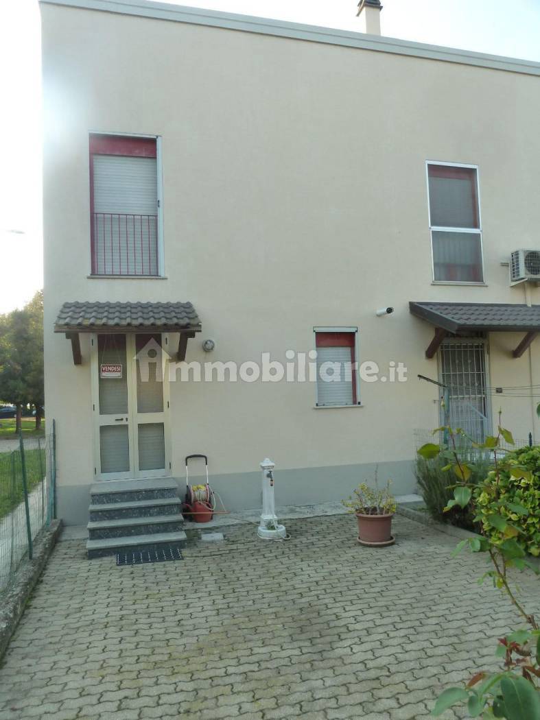 Quadrilocale piazza Giuseppe Di Vittorio, Centro, Morano sul Po