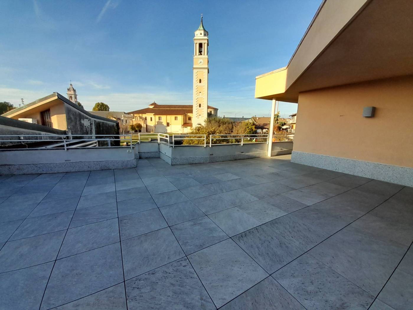 Trilocale via San Giacomo 2, Biandrate