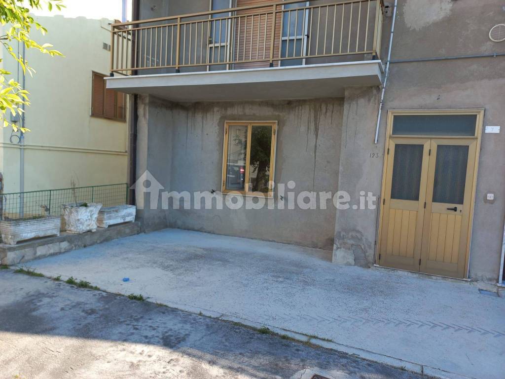 Vendita Villa a schiera in via Roma 7 Torrebruna. Da ristrutturare ...
