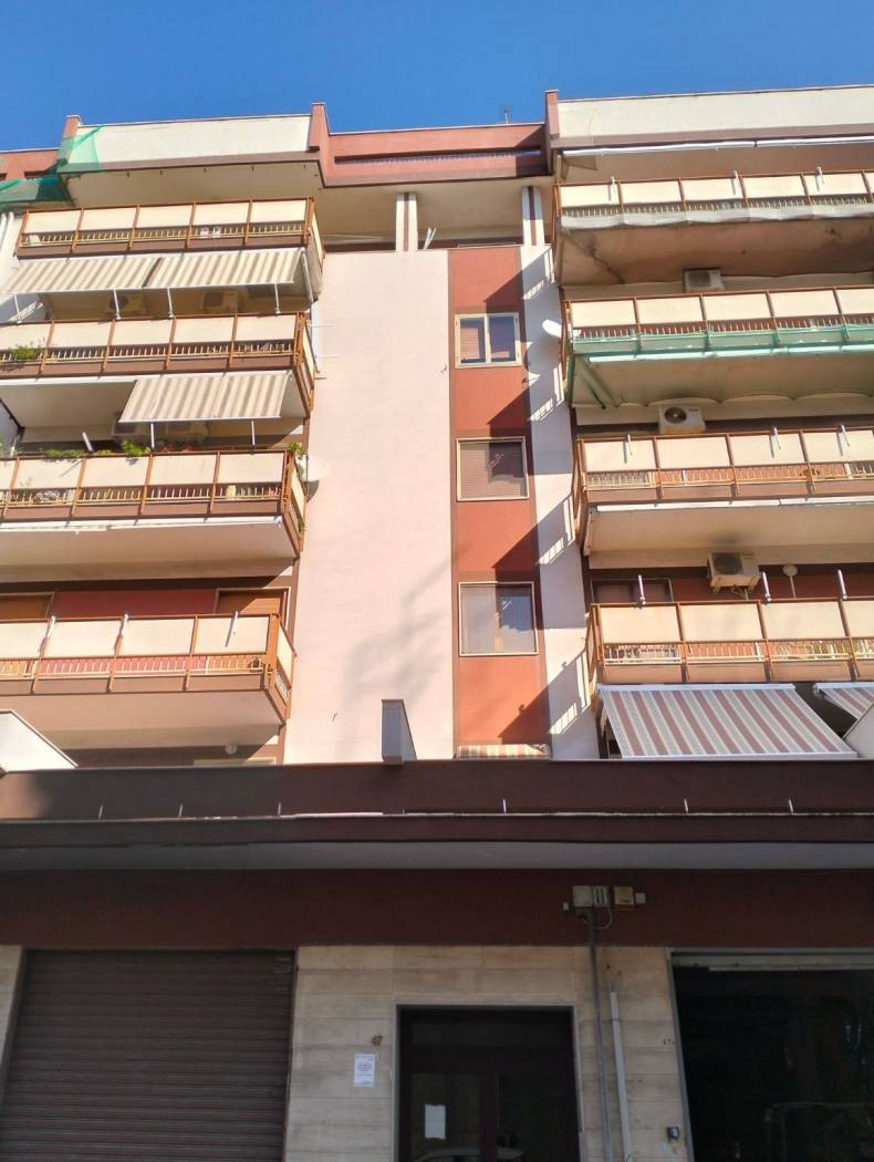 Trilocale via Elio 47, Tre Carrare, Taranto