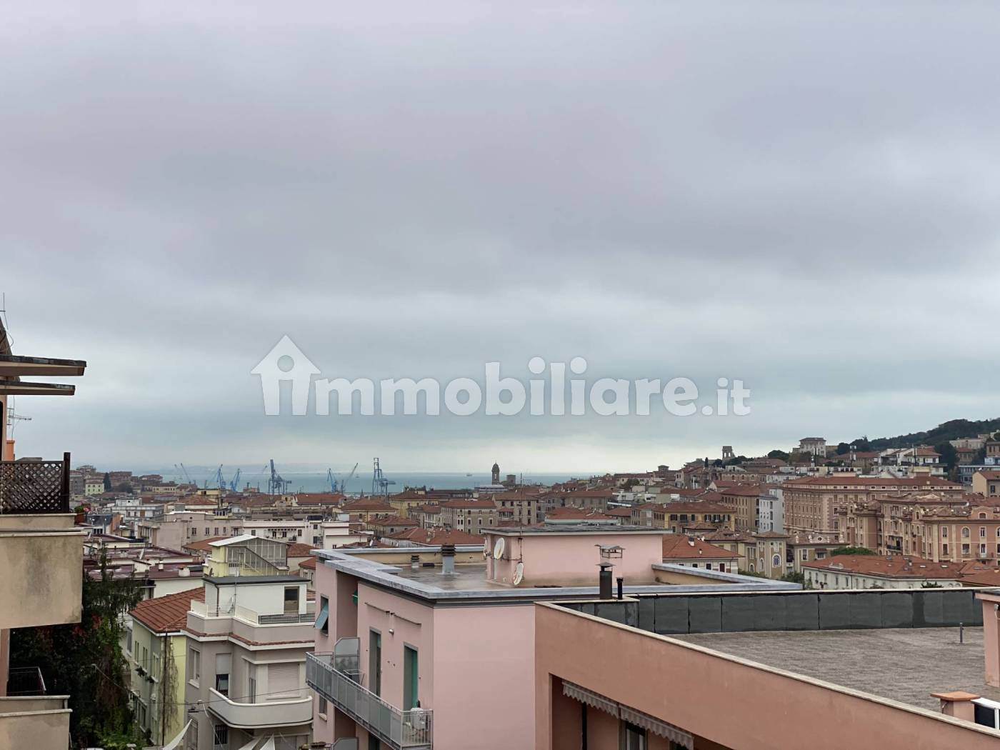 Trilocale via Gino Tommasi, Adriatico, Ancona