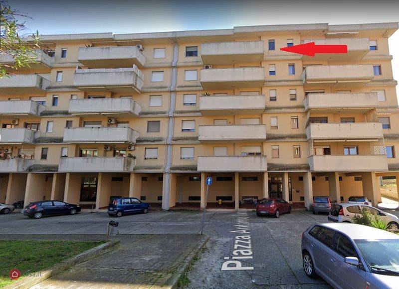 Vendita Appartamento in piazza Antonio.... Palmi. Buono stato, quinto ...