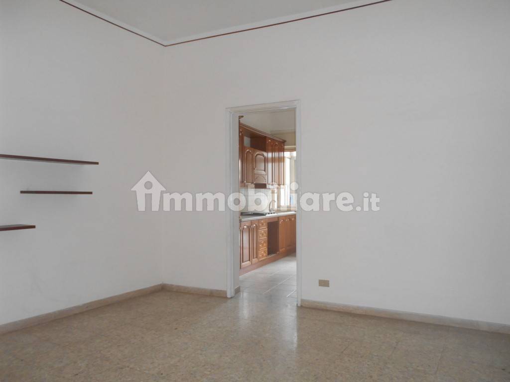 Trilocale via Valverde, Centro, San Giovanni la Punta