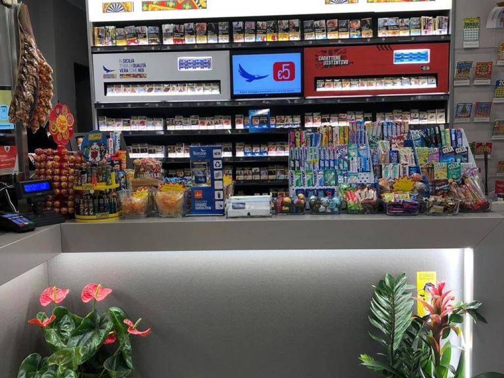 Tabaccheria Vendita, Catania, rif. 99487476 - Immobiliare.it