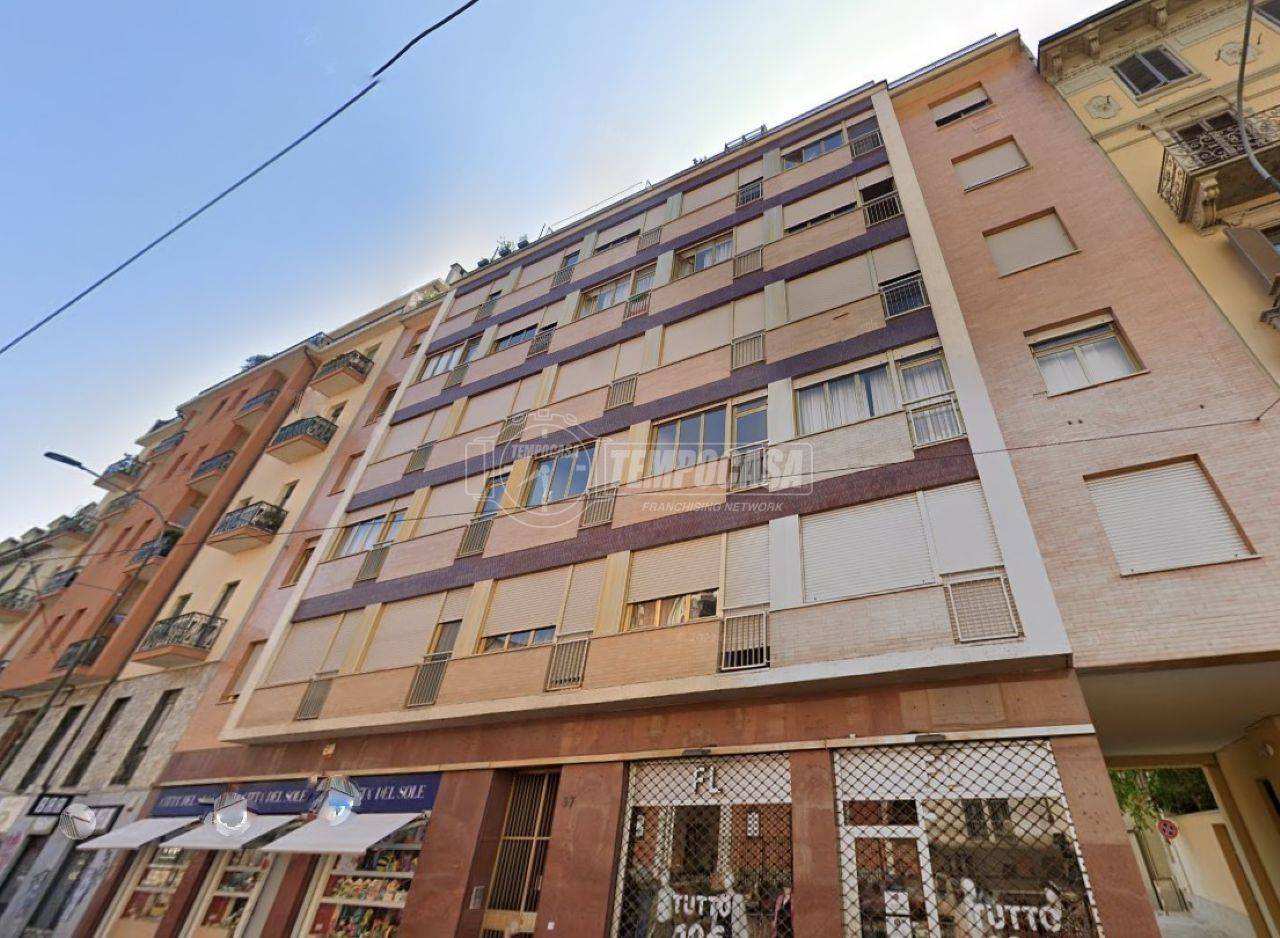 Bilocale via Nizza 99, San Salvario, Torino