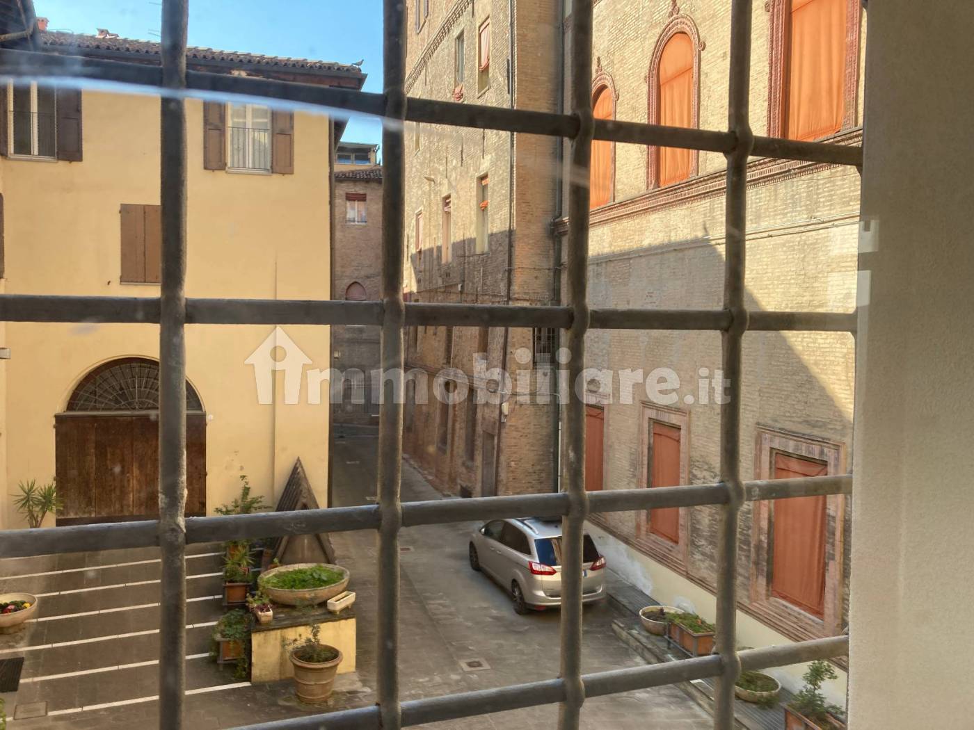 Villa unifamiliare via Monte Grappa 2B, Centro Storico, Bologna