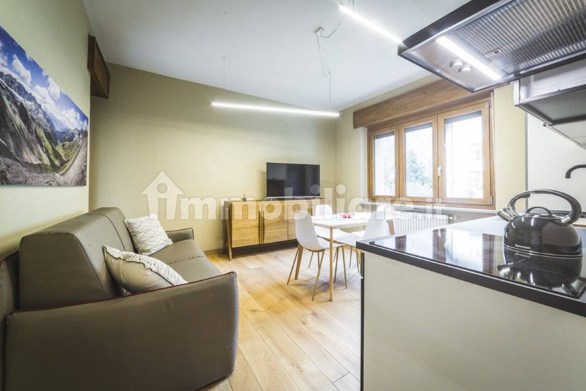 Trilocale ottimo stato, piano rialzato, Centro, Valpelline