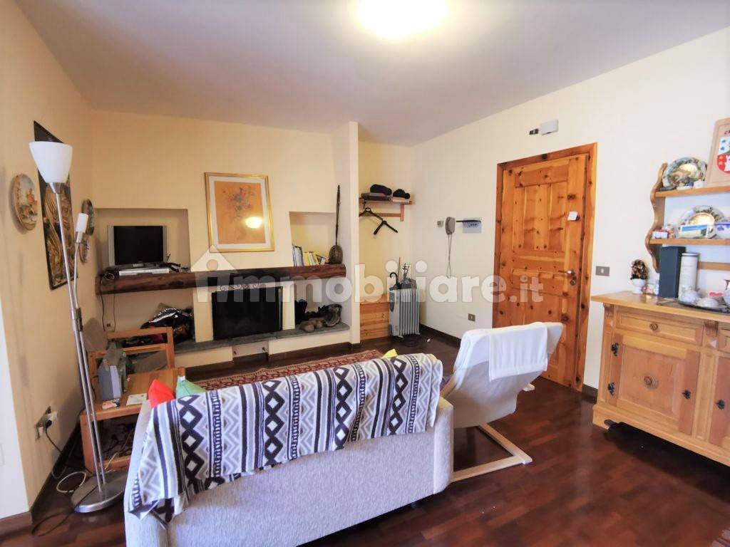 Trilocale via Pizzo Scalino 17, Centro, Caspoggio