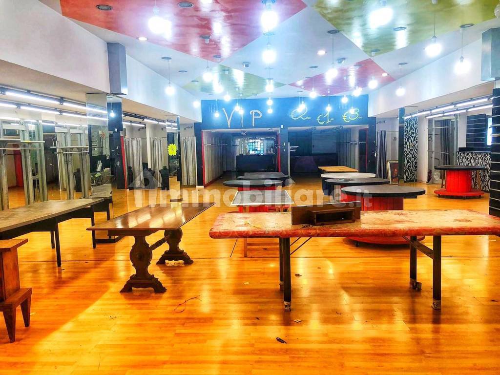 Locale commerciale via del Bosco 52, Santa Croce sull'Arno, rif. 99506104 - Immobiliare.it