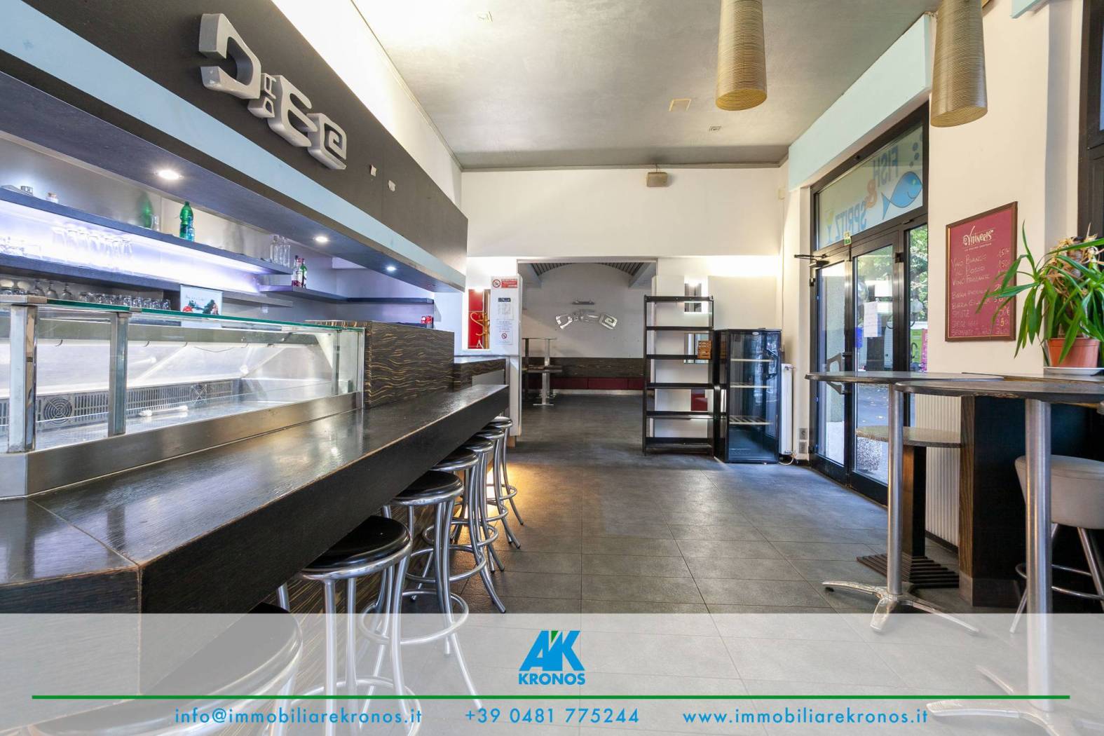 Locale commerciale in Vendita