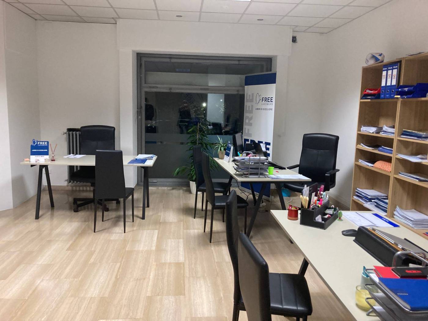 Locale commerciale in Vendita