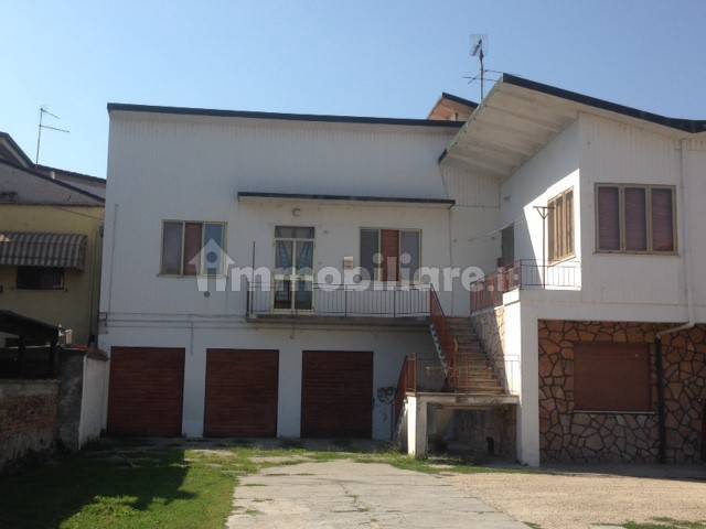 Appartamento da ristrutturare, piano terra, Santa Maria Maddalena, Occhiobello