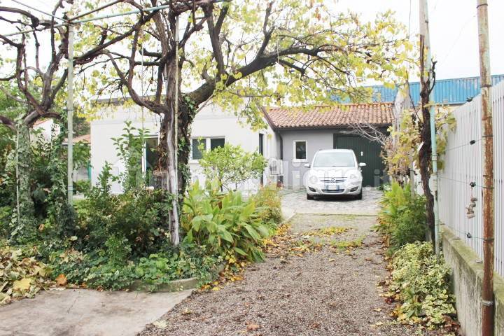 Trilocale via 4 Novembre 35, Centro, Monfalcone