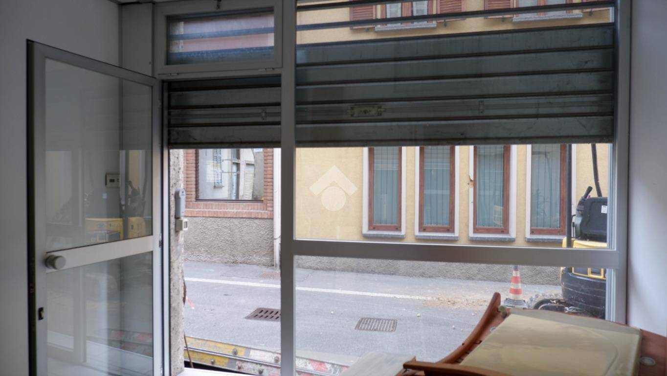 Locale commerciale in Vendita