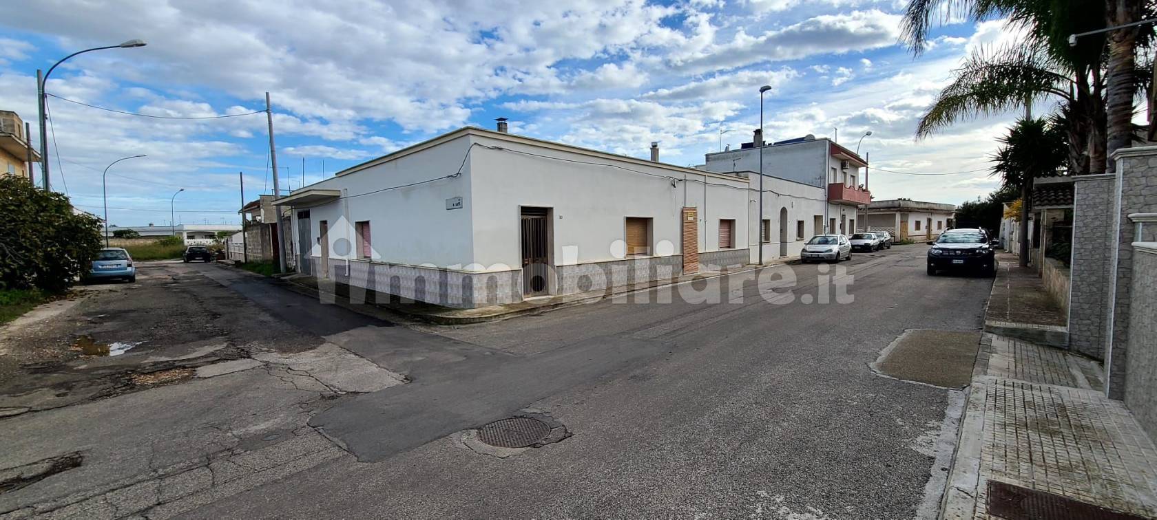 Appartamento via Vecchia per San Cosimo 42, Centro, Manduria