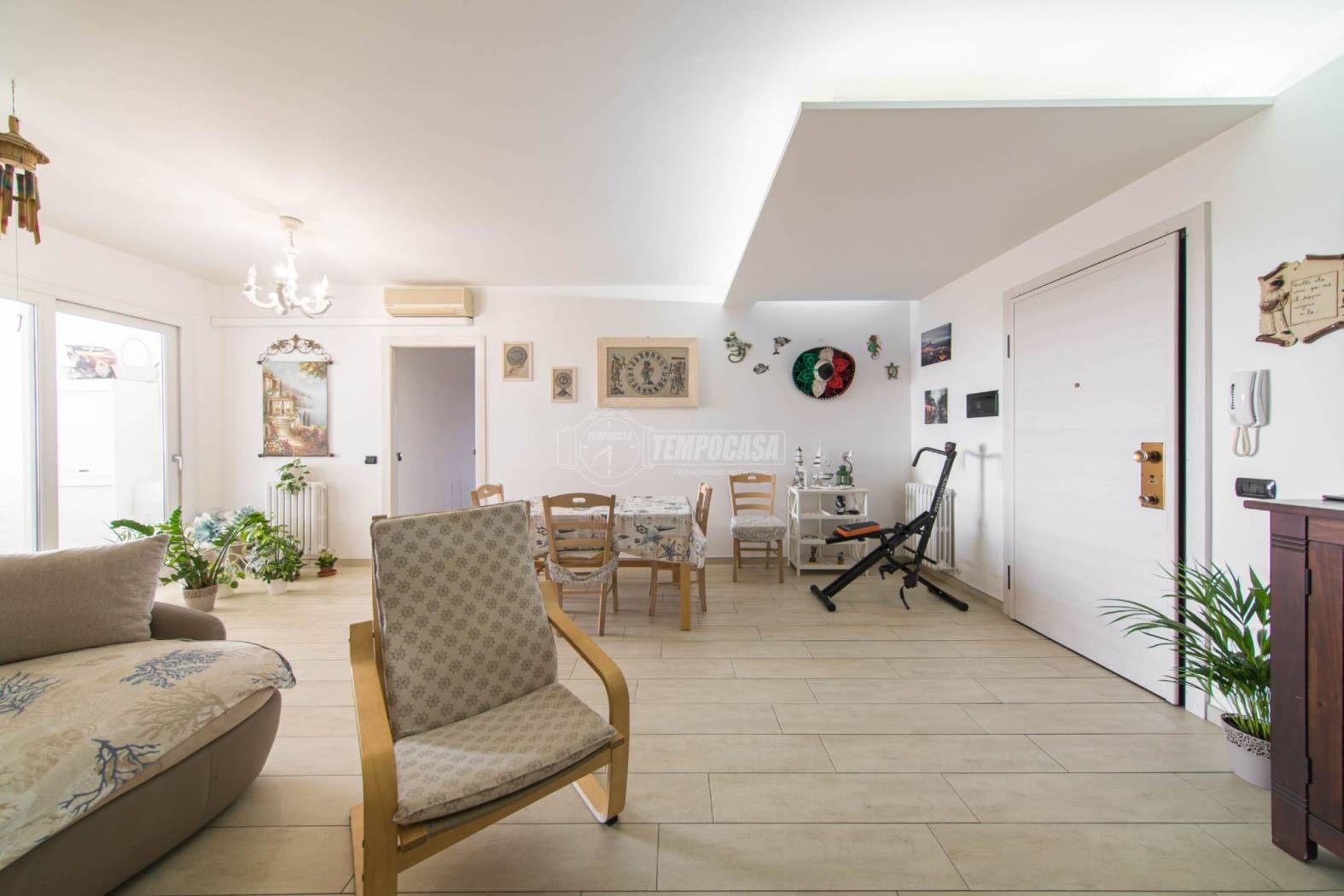 Trilocale ottimo stato, settimo piano, Centro, Formigine