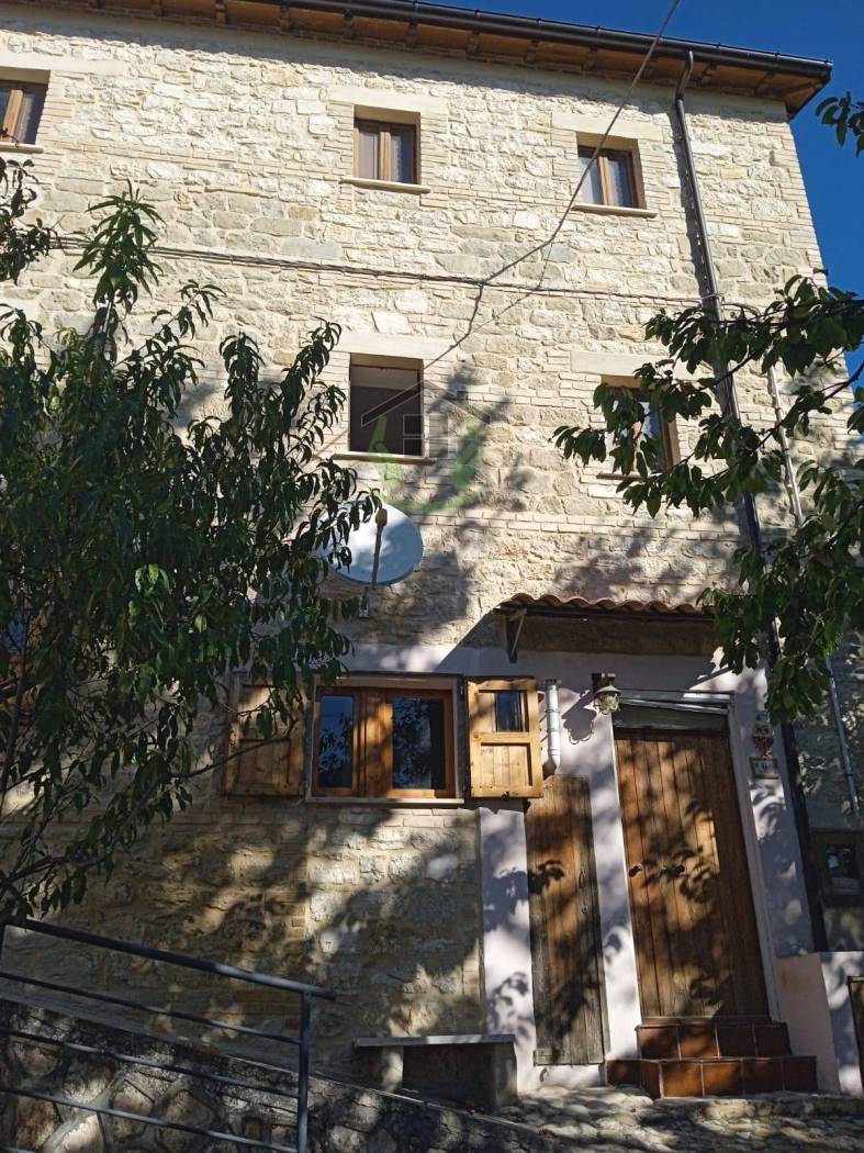 Trilocale Olibra Incinante, Roccafluvione