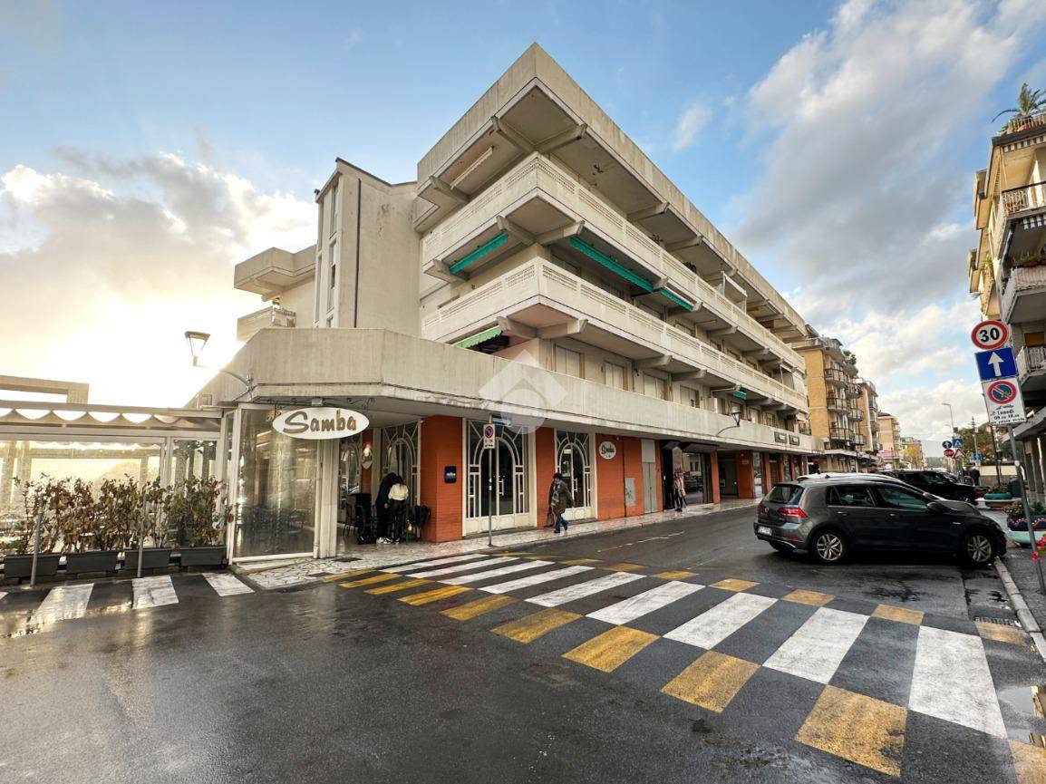 Monolocale via Genova 17, Marina di Carrara, Carrara