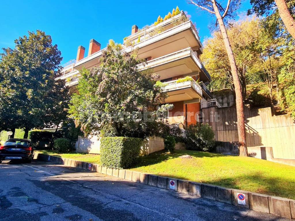 Vendita Appartamento Roma. Bilocale in viale Cortina d'Ampezzo. Buono ...