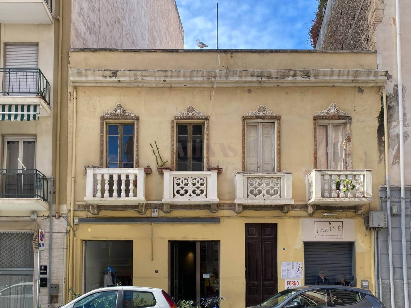 Locale commerciale in Vendita