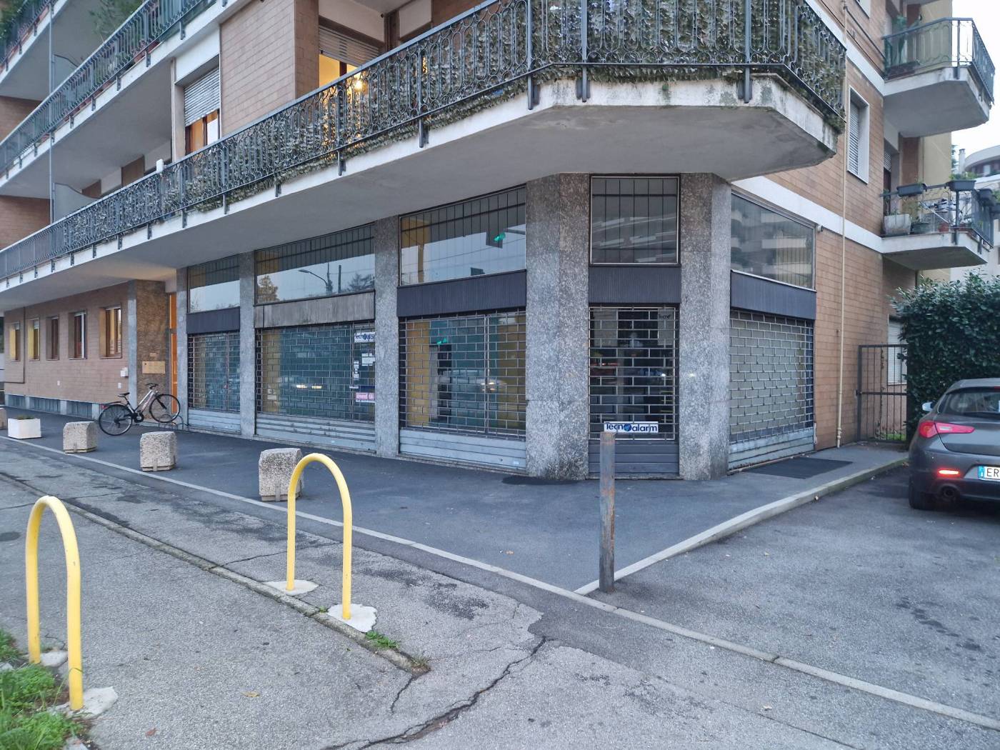 Locale commerciale in Vendita