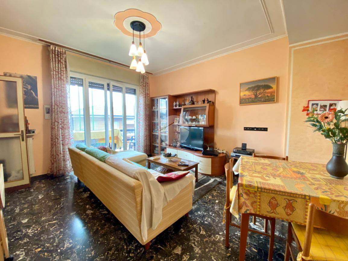 Trilocale via Francesco Petrarca 19, Rezzato