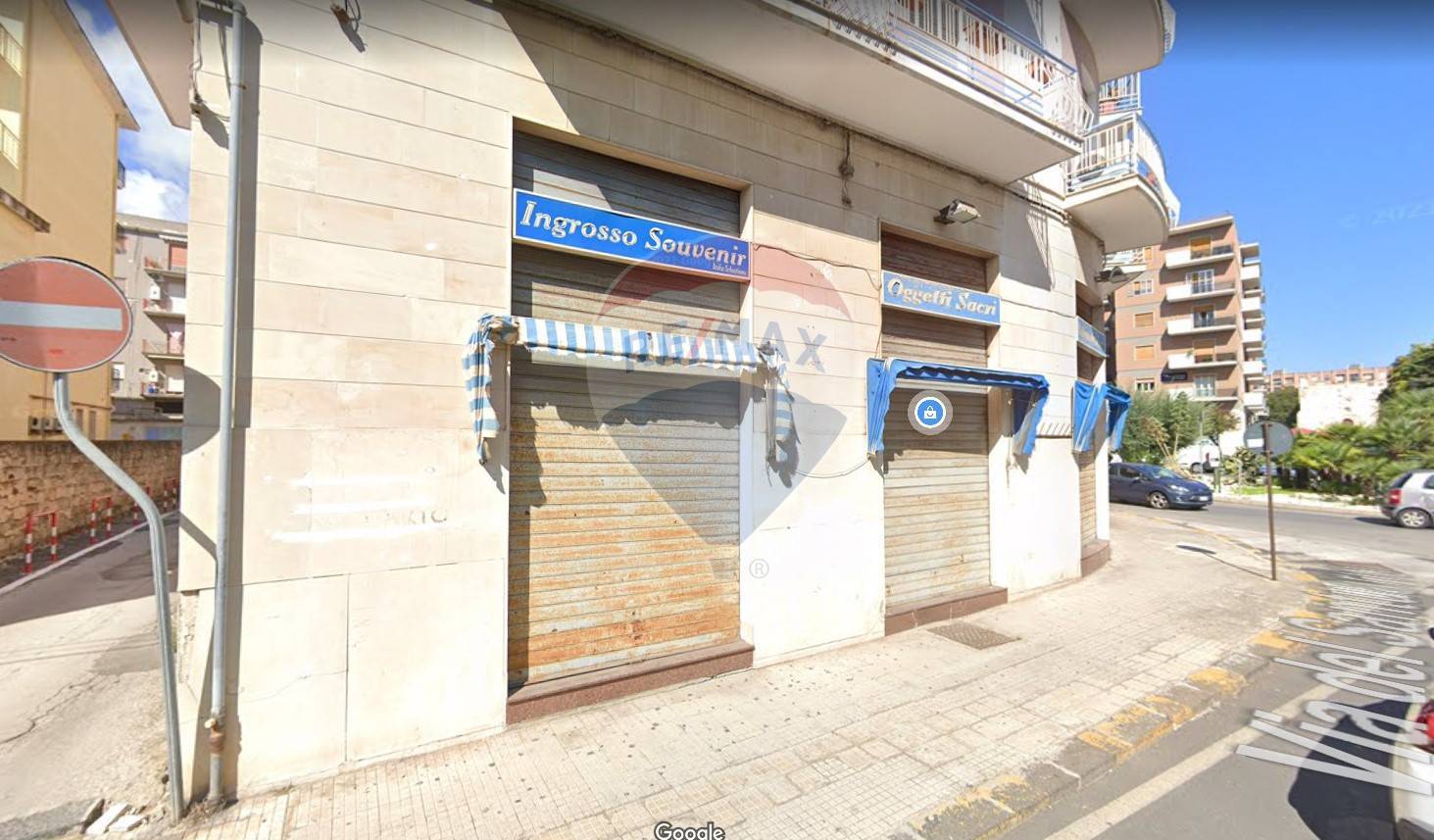 Locale commerciale in Vendita