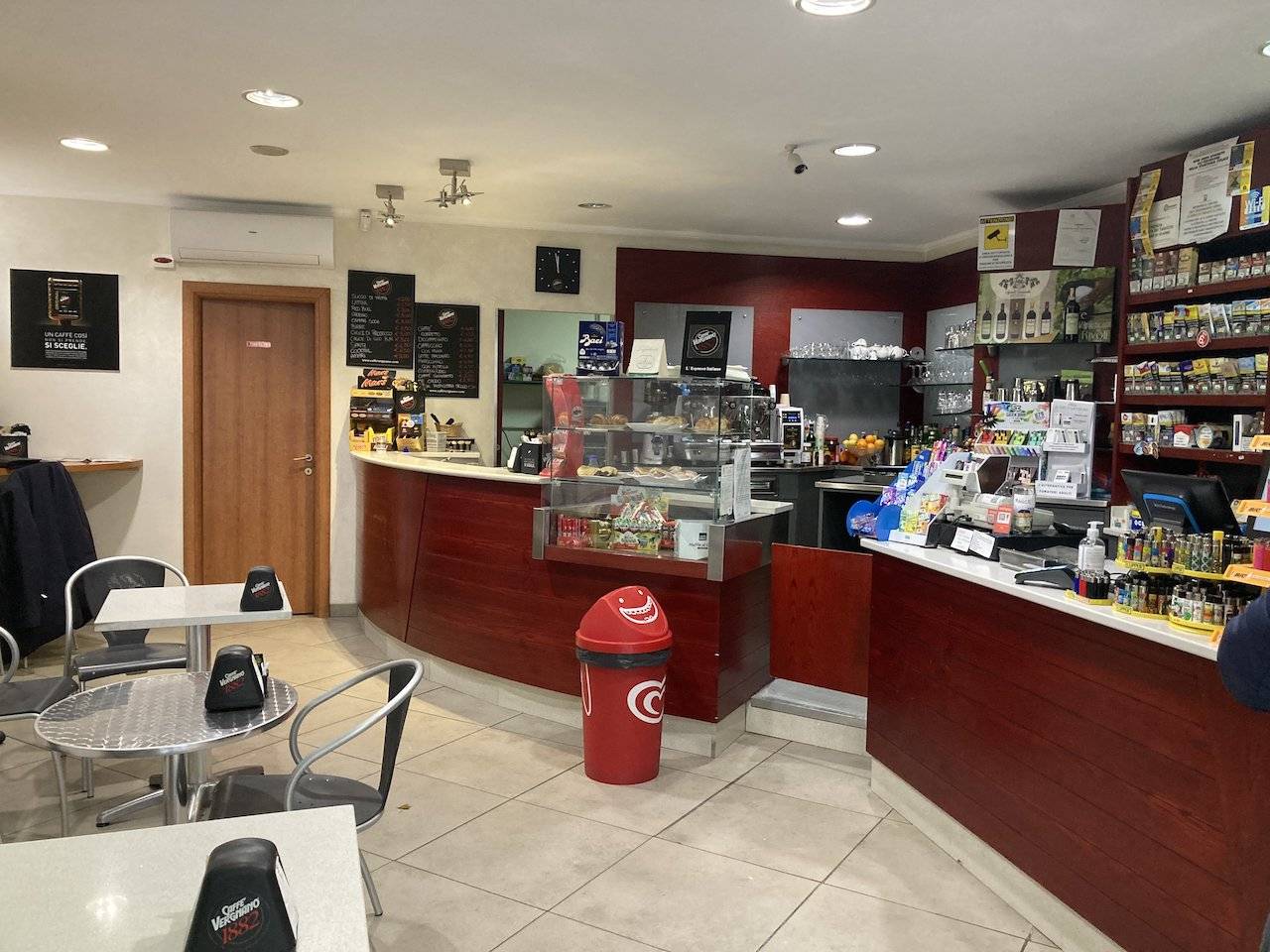 Tabaccheria in Vendita