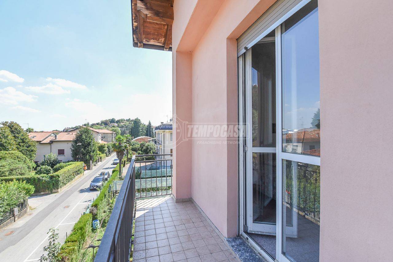 Bilocale via Roma 65, Albese con Cassano