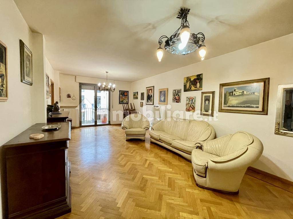 Trilocale via cassarogna 39, Centro, Acqui Terme