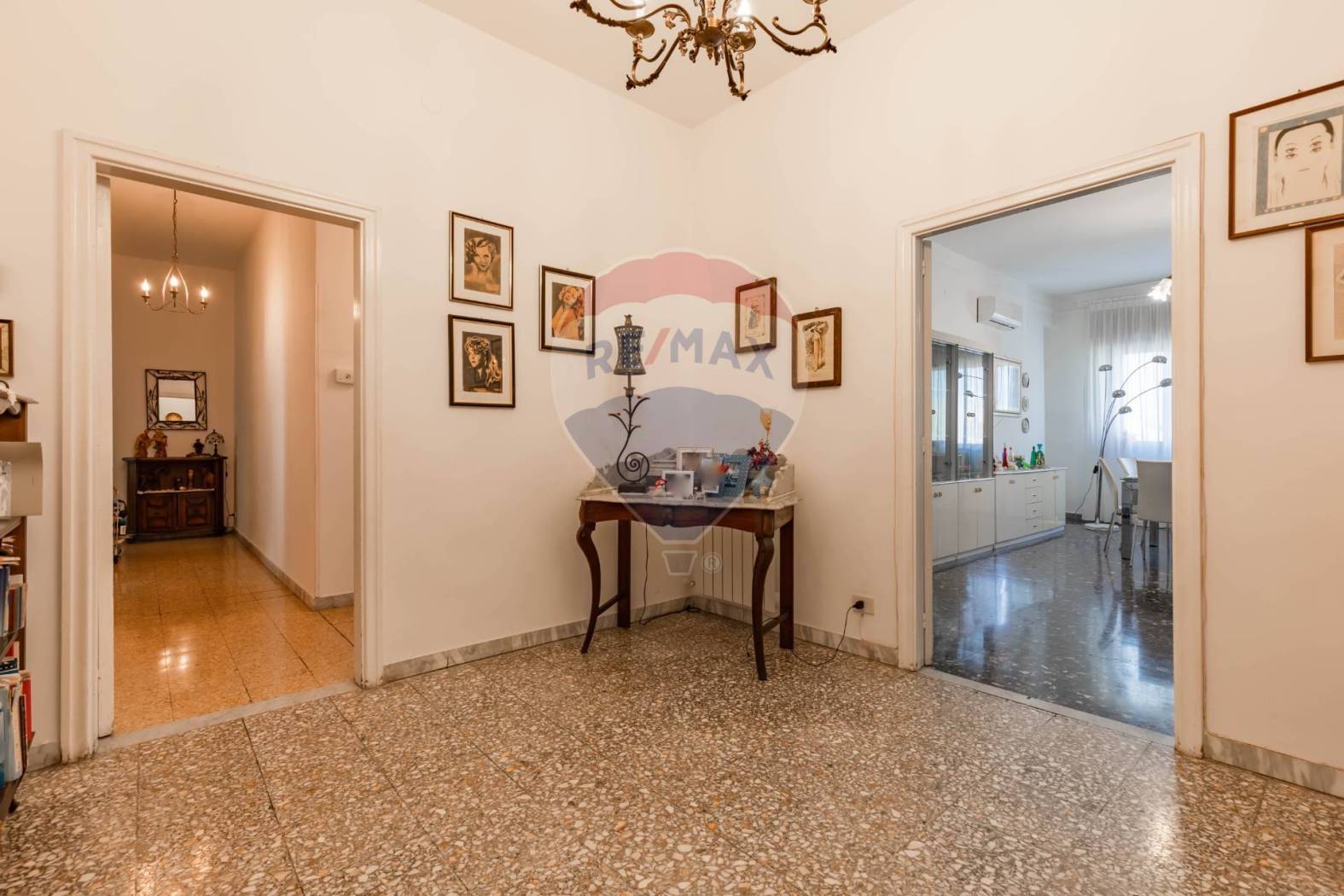 Trilocale corso Umberto I 110, Borgo, Taranto