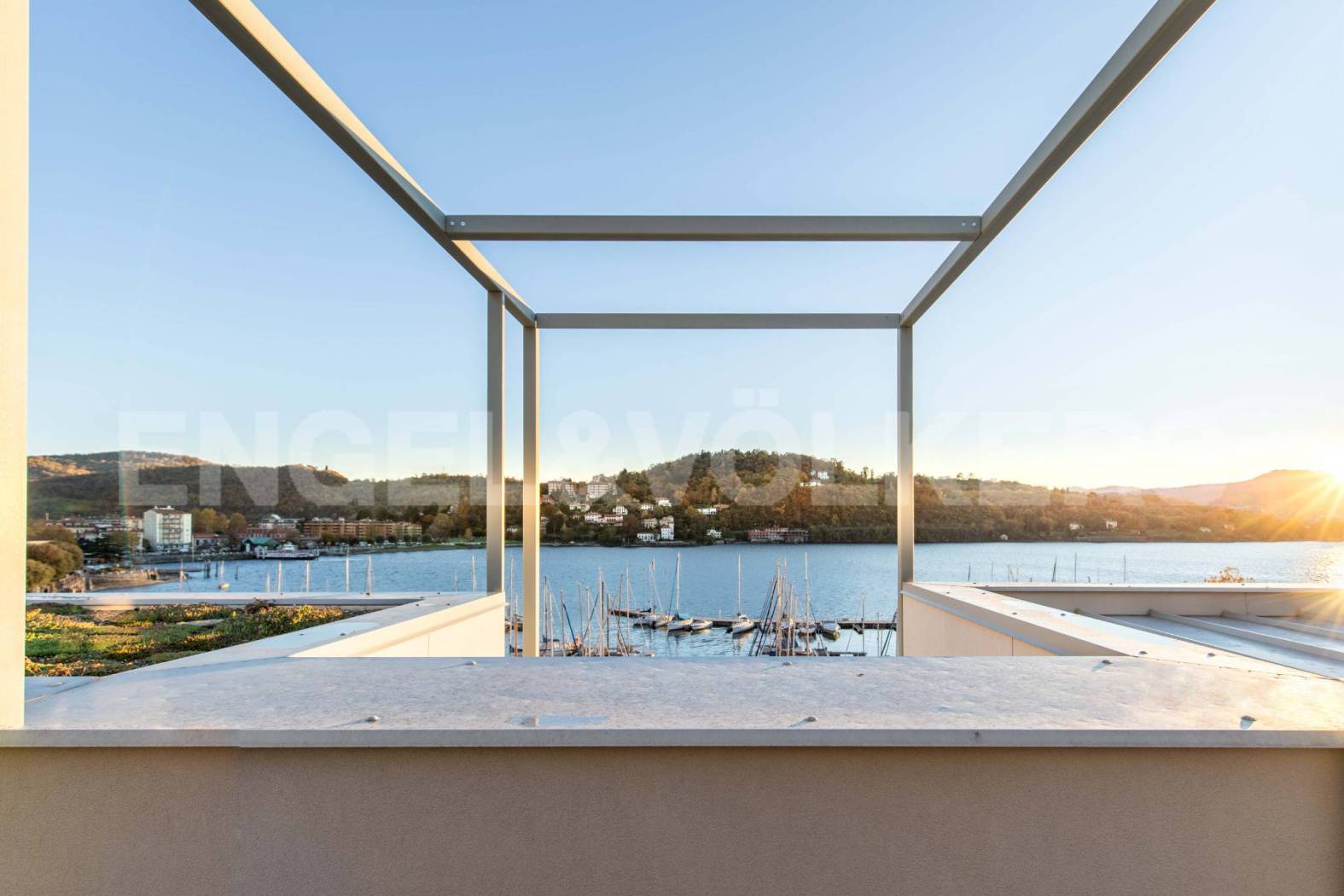 Trilocale viale De Angelis, Laveno, Laveno-Mombello