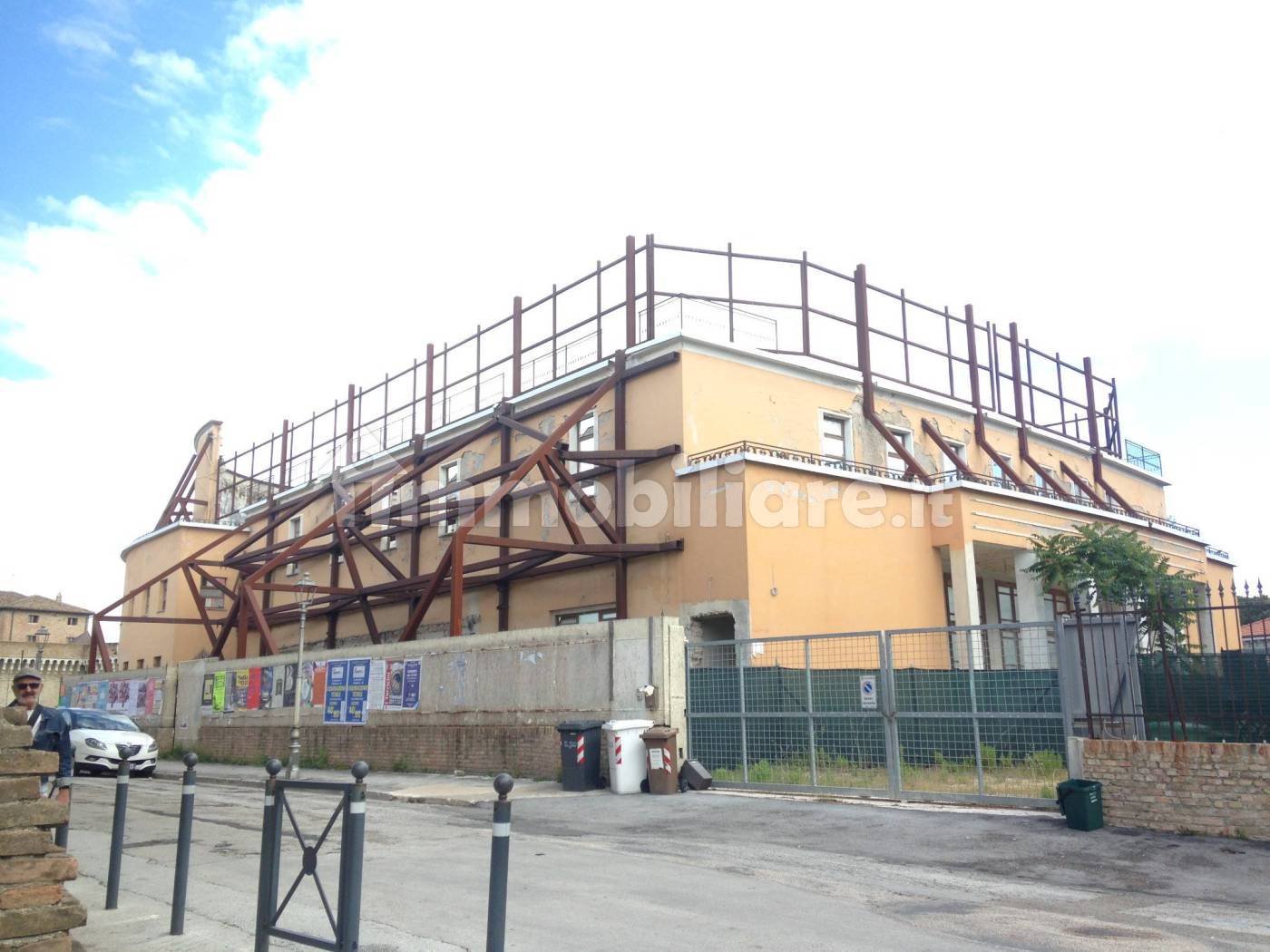 Capannone in Vendita