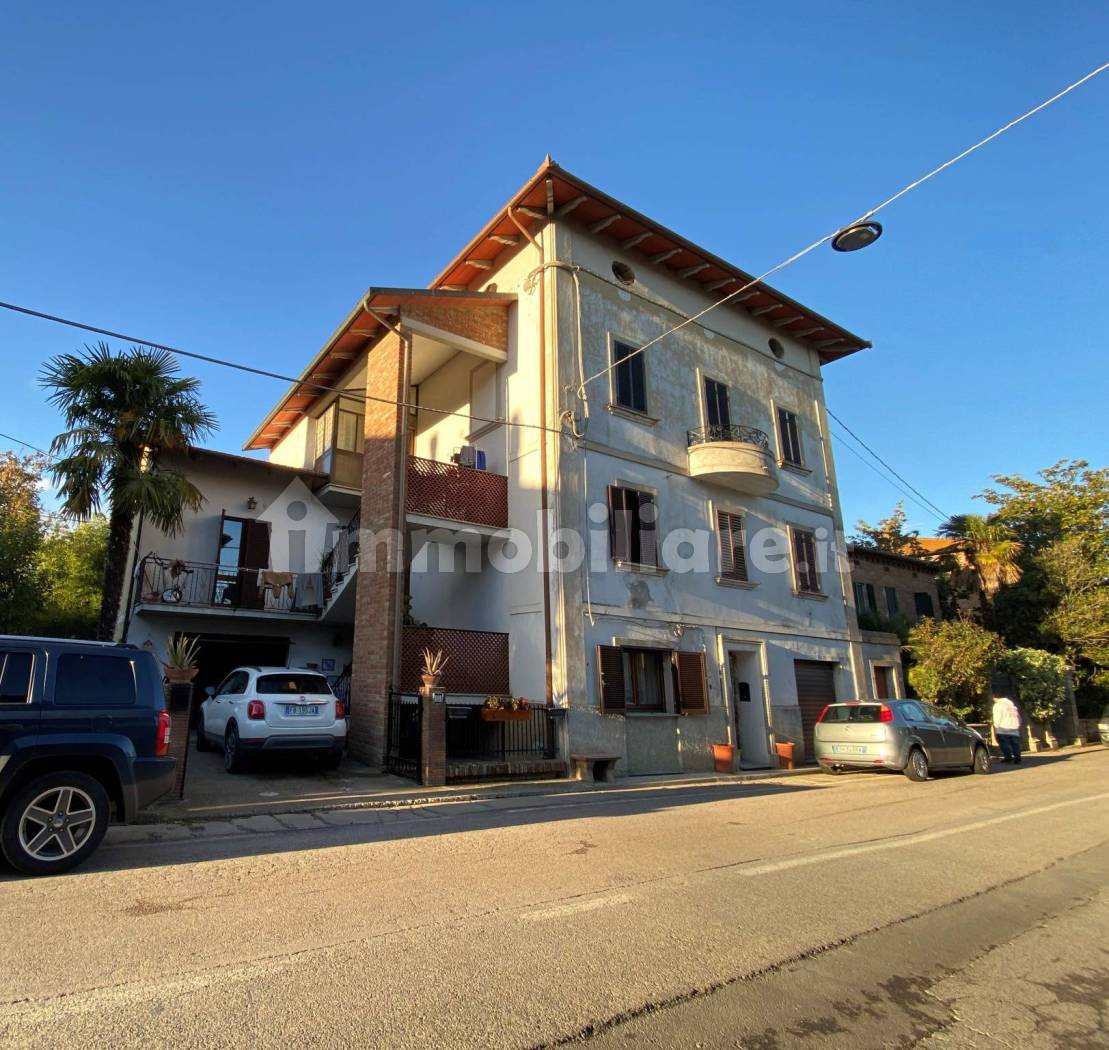 Quadrilocale via dei Partigiani, Villastrada, Castiglione del Lago