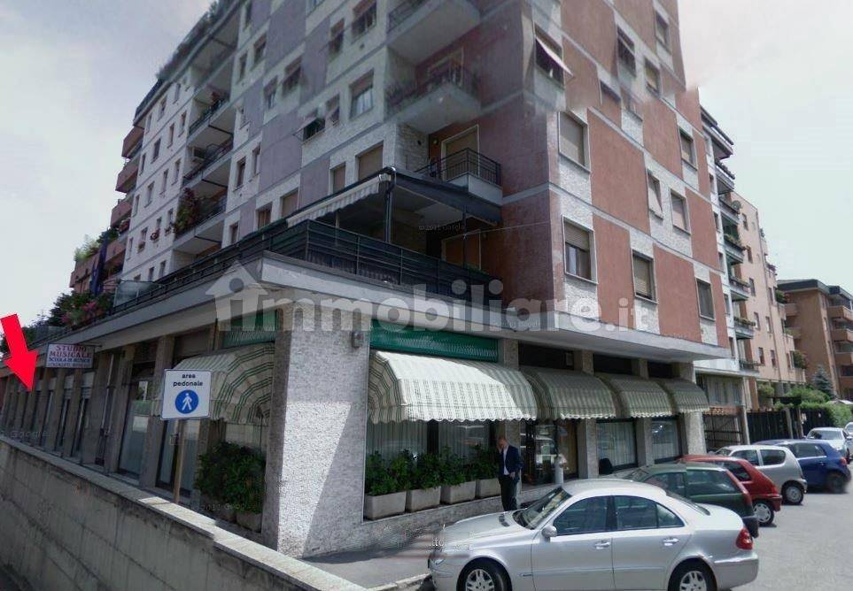 Locale commerciale 85 Bollate via IV Novembre, Bollate, Rif. 99629298 ...