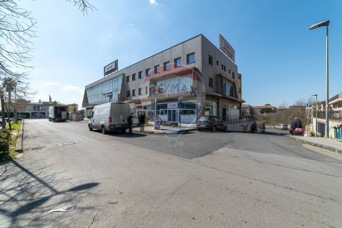 Bilocale piazza Falcone Borsellino 6, Centro, Caltagirone