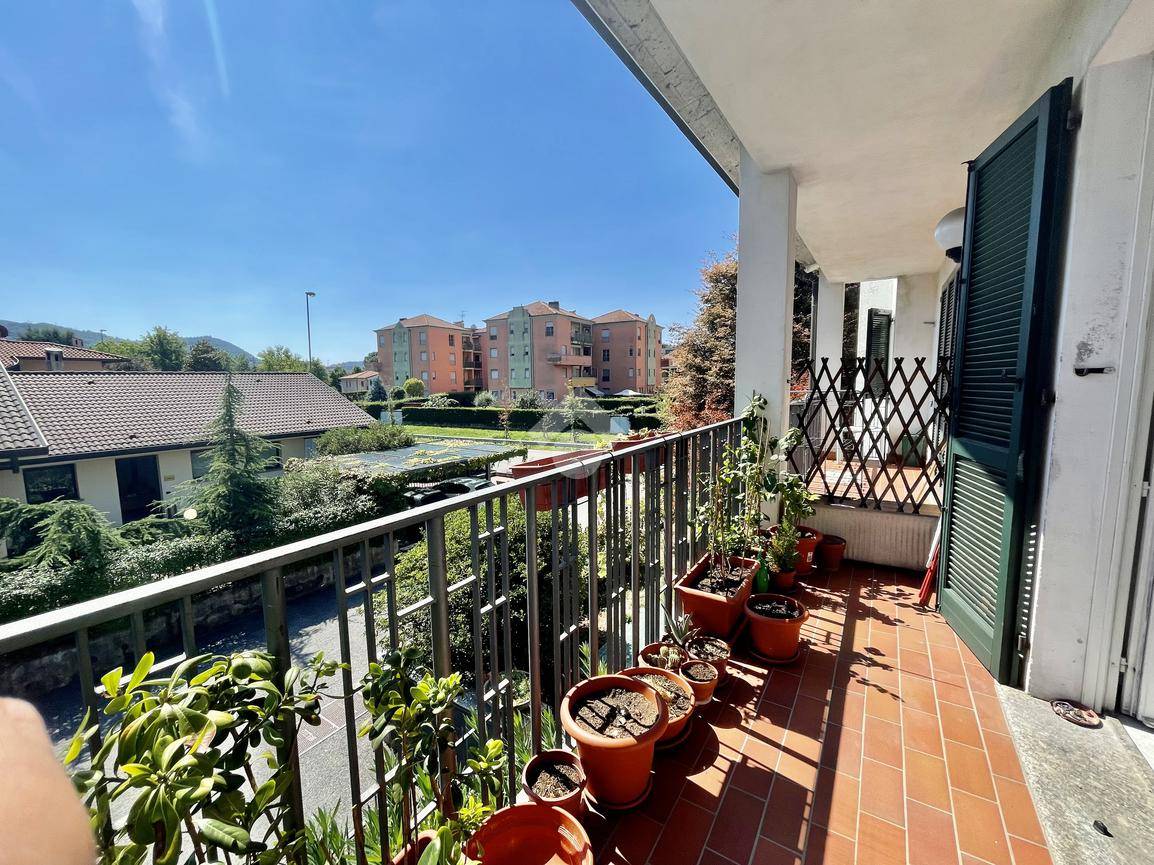 Trilocale via cà bianca pascolo, Centro, Oggiono