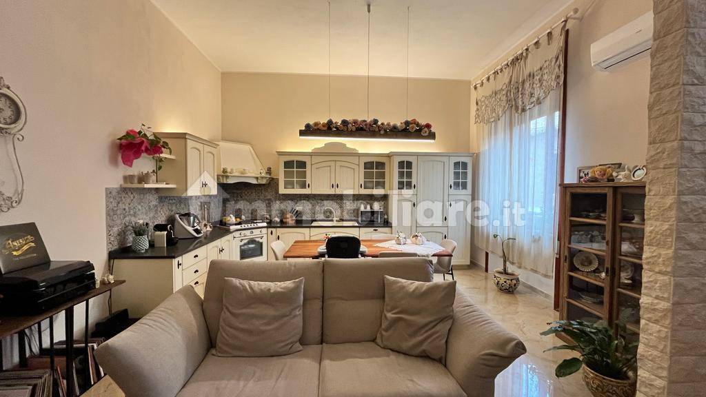 Quadrilocale via Palestro 54, Centro, Avola