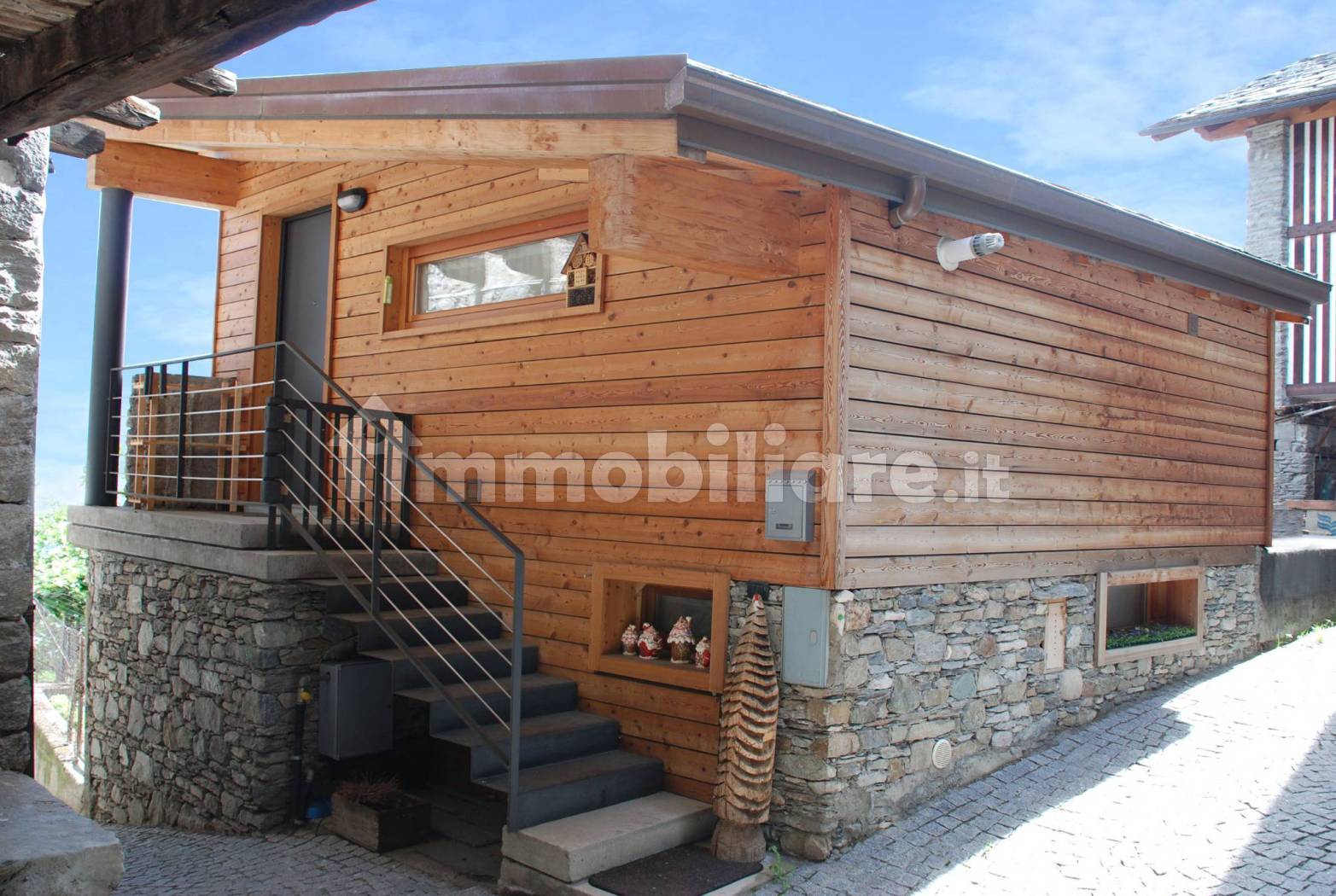 Bilocale Località Capoluogo, Centro, Charvensod