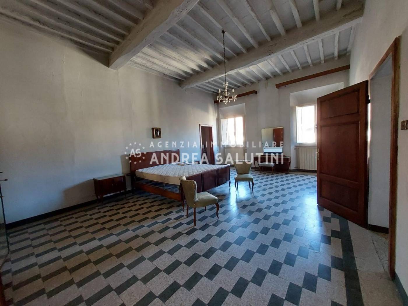 Appartamento buono stato, secondo piano, Centro, Buti