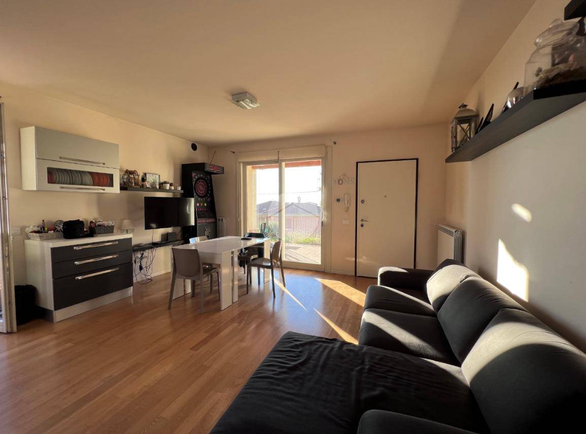 Trilocale via Montini 46, San Zenone, Brione