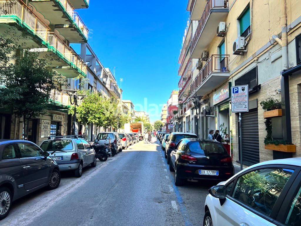 Locale commerciale in Vendita