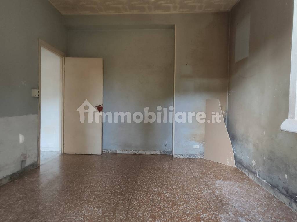 Vendita Appartamento Roma. Trilocale in via di San Tarcisio 69. , rif ...
