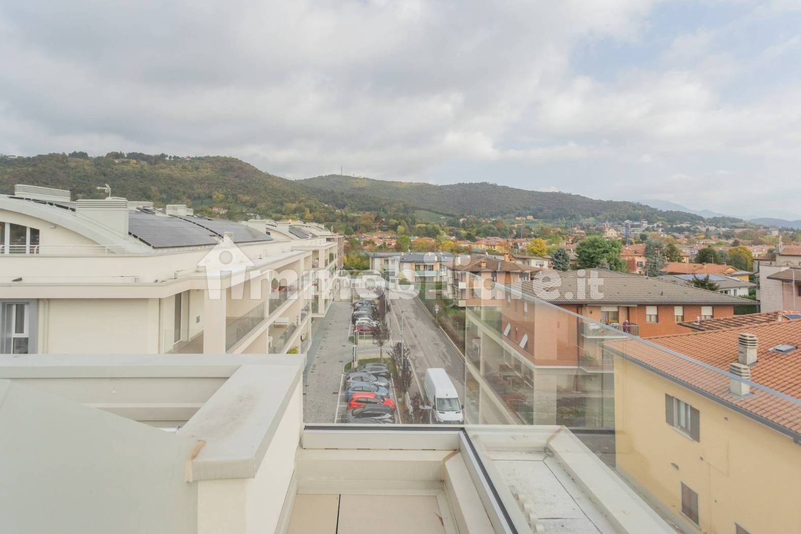 Quadrilocale via Angela Poeta 7, Conca Fiorita, Bergamo